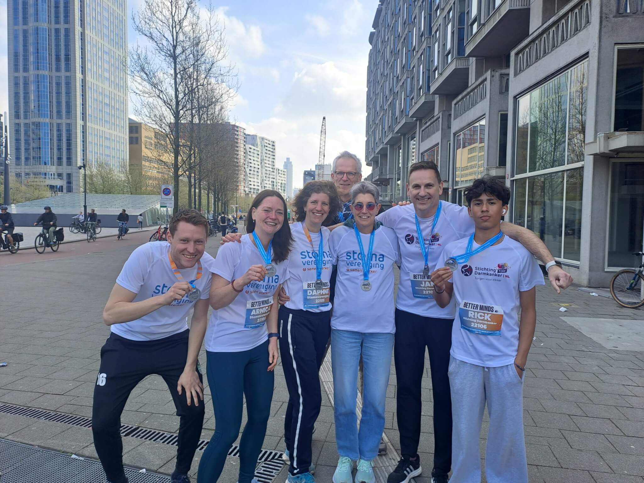 Ruim € 16.000 opgehaald voor mensen met een stoma of pouch ...